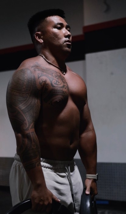 KAINOA: Hawaiian Superman | Waikiki Beach Services