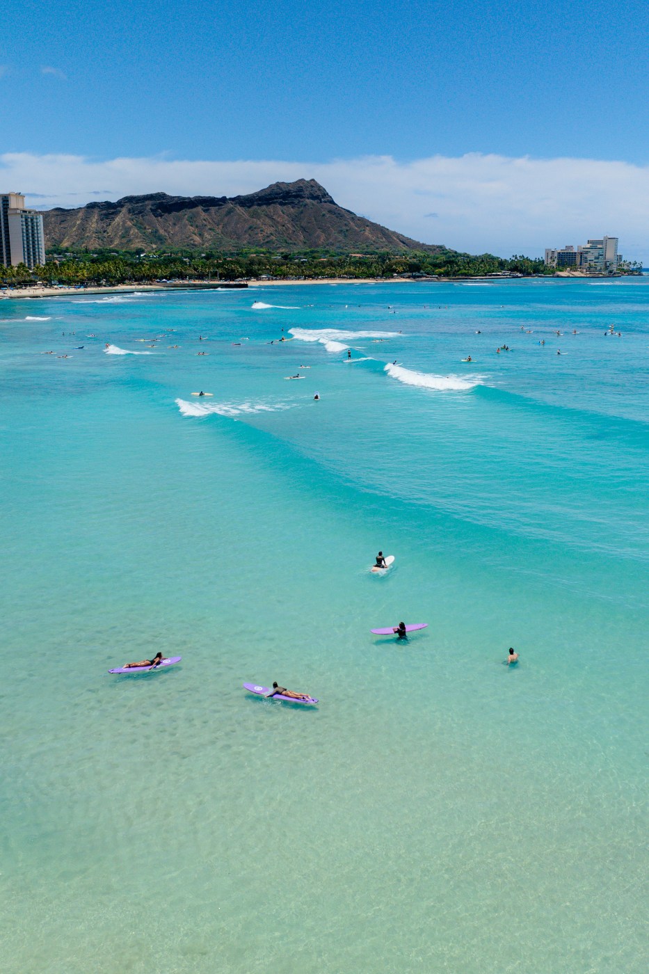 サーフ・プロフェッサー・イアン'アカヒ・マスターソン｜ワイキキビーチサービス